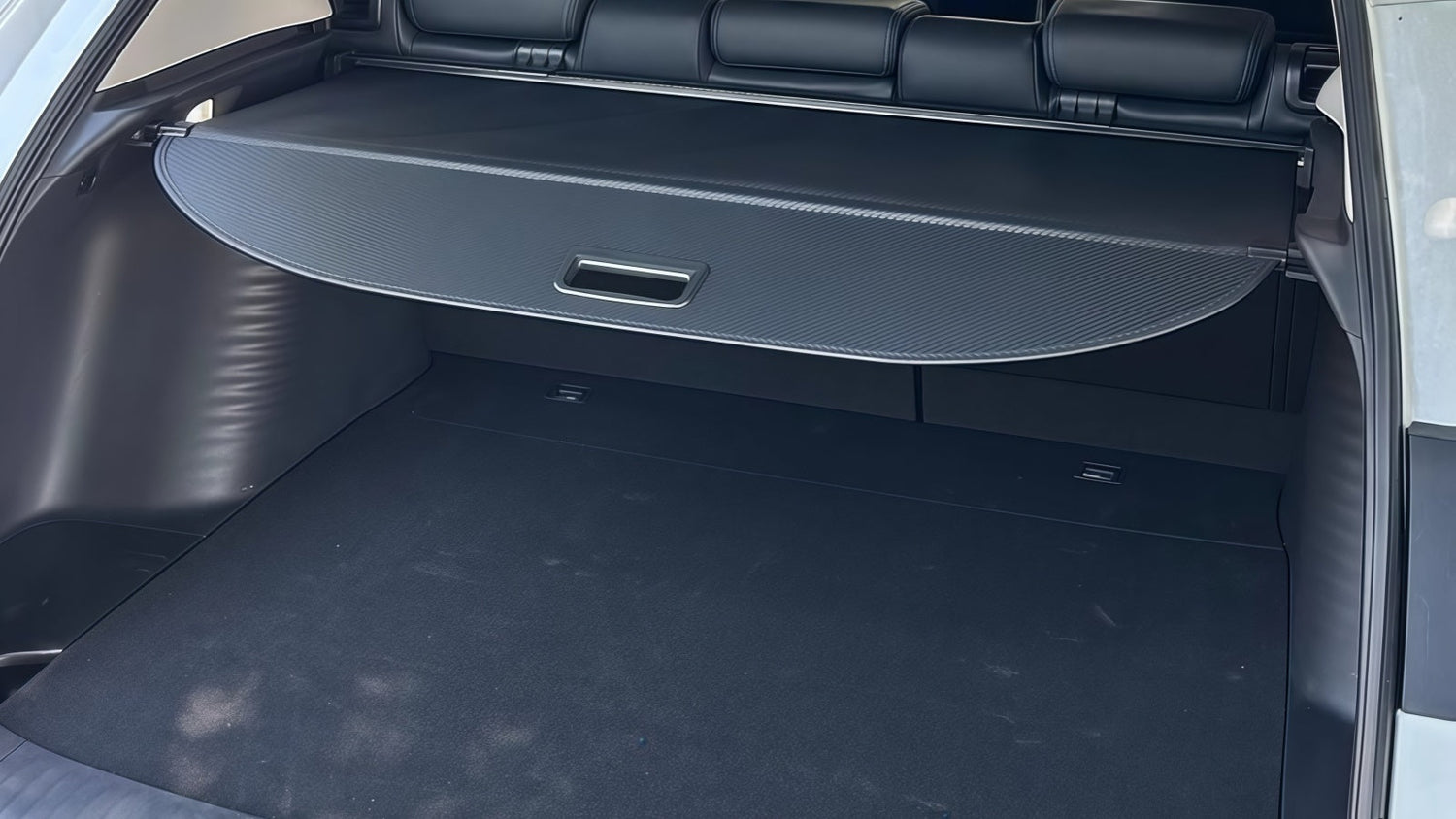 The Ultimate Luxury: BYD Sealion 7 Trunk Cargo Cover